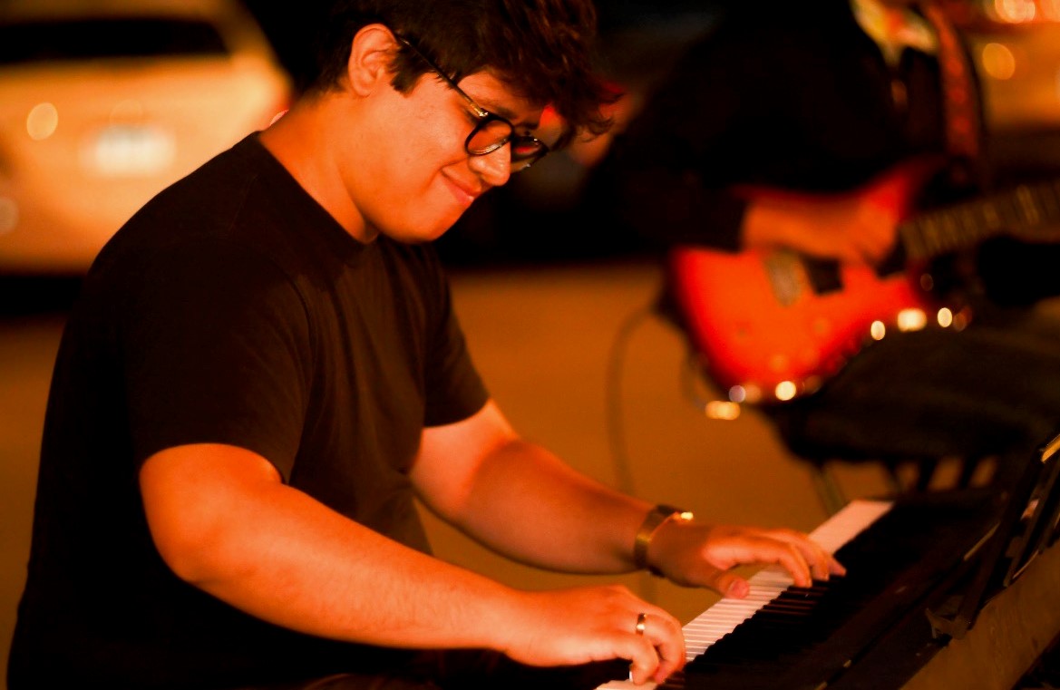 Octavio Serrano - House Call Music - Bringing Music To You